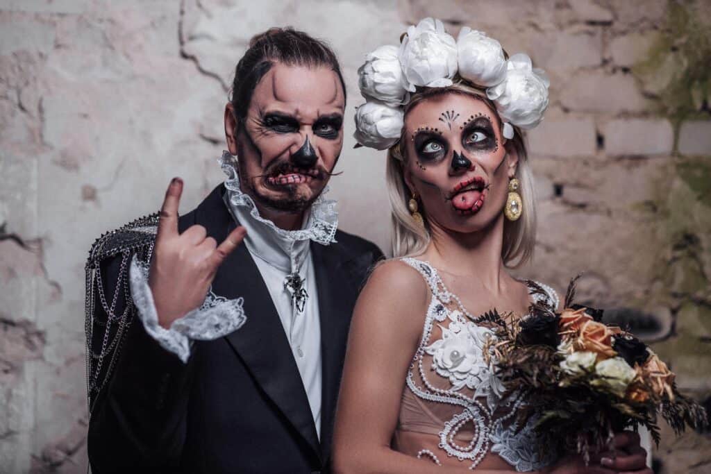 10 Fun Halloween Costumes for Women to Make - June 2026